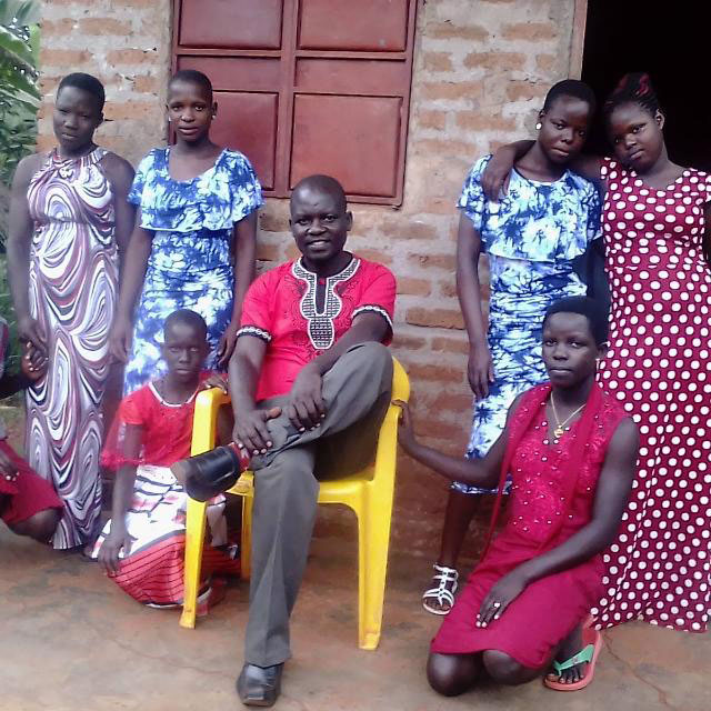 Home [www.motherhenfoundation.org]